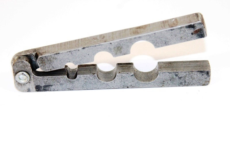 Lifetime Metal Tail Stripper – TrapShed Supply Co.